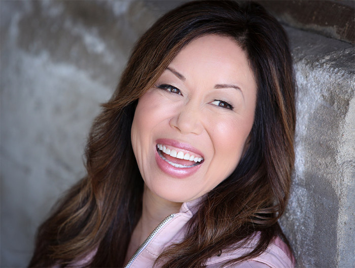 About - June Saruwatari : June Saruwatari